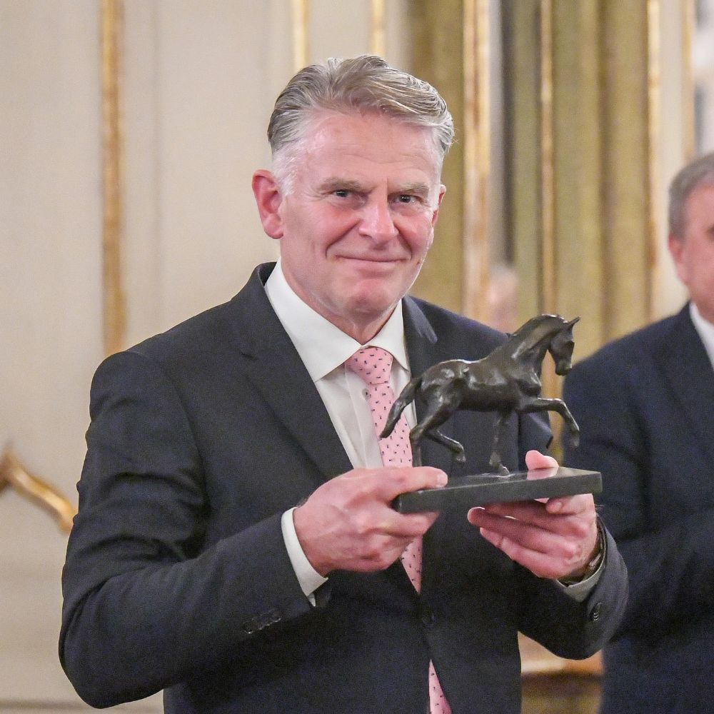 Jan genvalgt som præsident for WBFSH